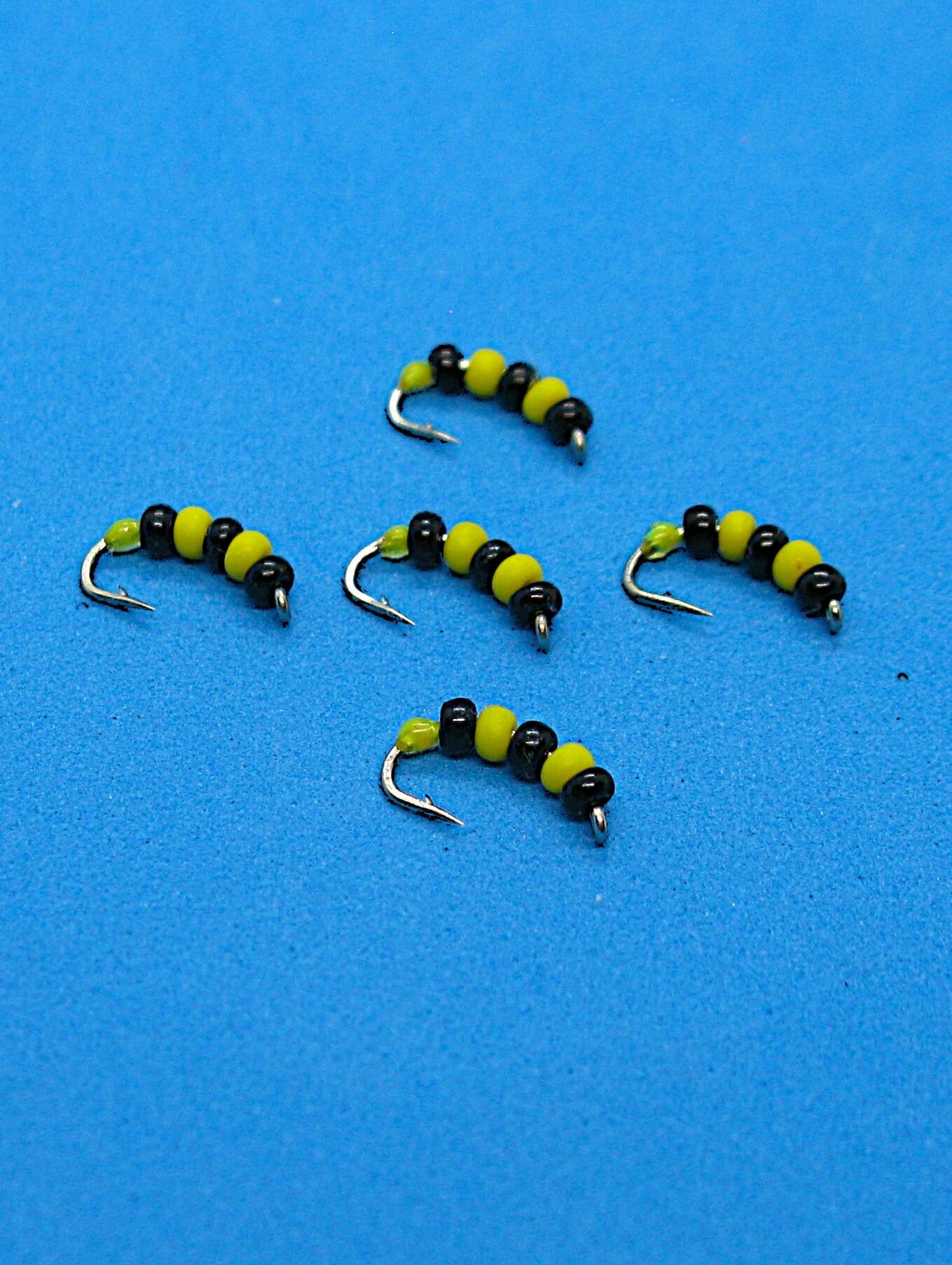 Набор бисерных мормышек подвесок "Оса". Комплект - пять штук.