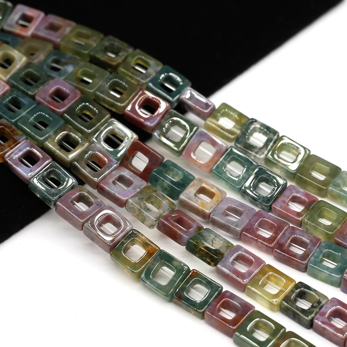 Квадратные бусины из полудрагоценного камня India Agate