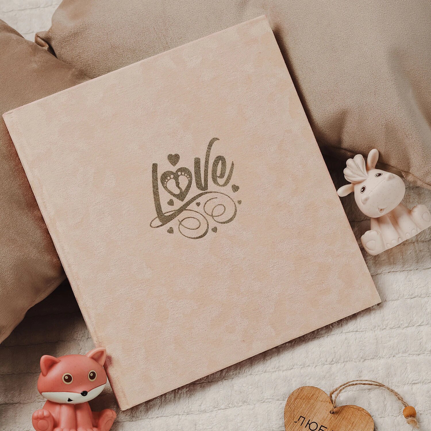 Фотоальбом-анкета детский 23х25 см, 32 листа, стикеры, открытка, конверт, бежевый бархат, BRAUBERG, 391421