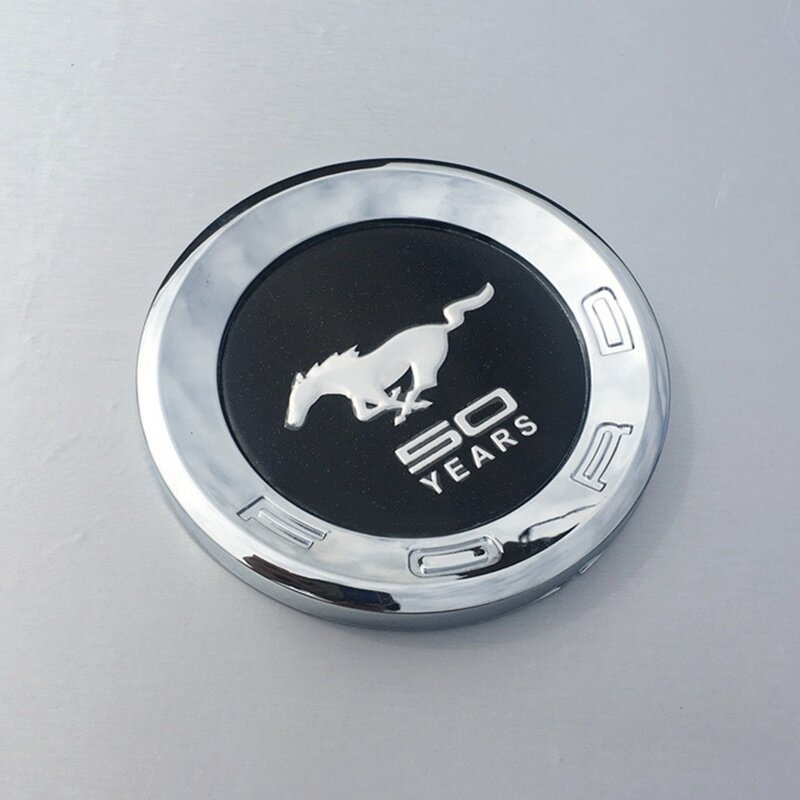 Заглушка багажника фаркоп эмблема логотип задний значок форд крышка хром юбилей газ мустанг 50 лет
