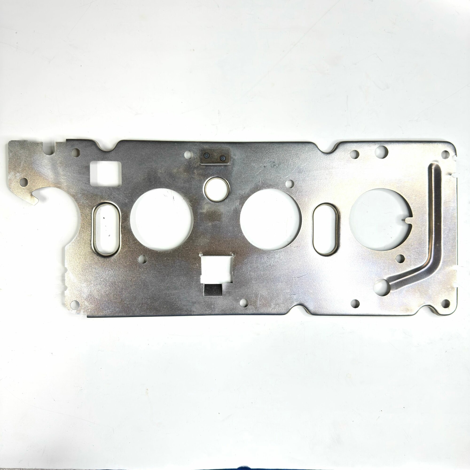Прокладка крышки блока цилиндров Geely MK Cross [1.5 16V 5MT хетчбэк] E010400301