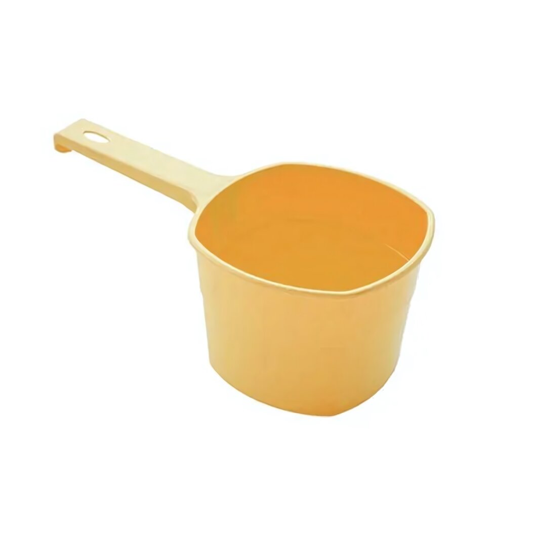 Ковш пластиковый 1,5 литра, цвет светло-жёлтый, с удобной ручкой для подвешивания