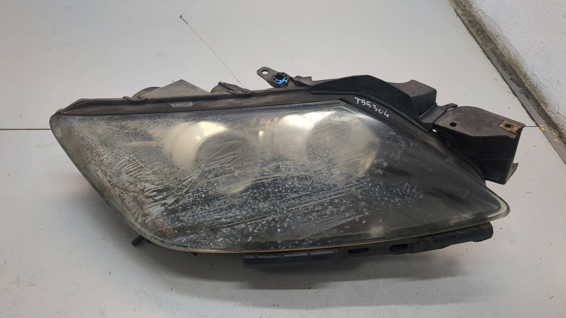 Фара (передняя) правая Mazda CX-7 Б/У