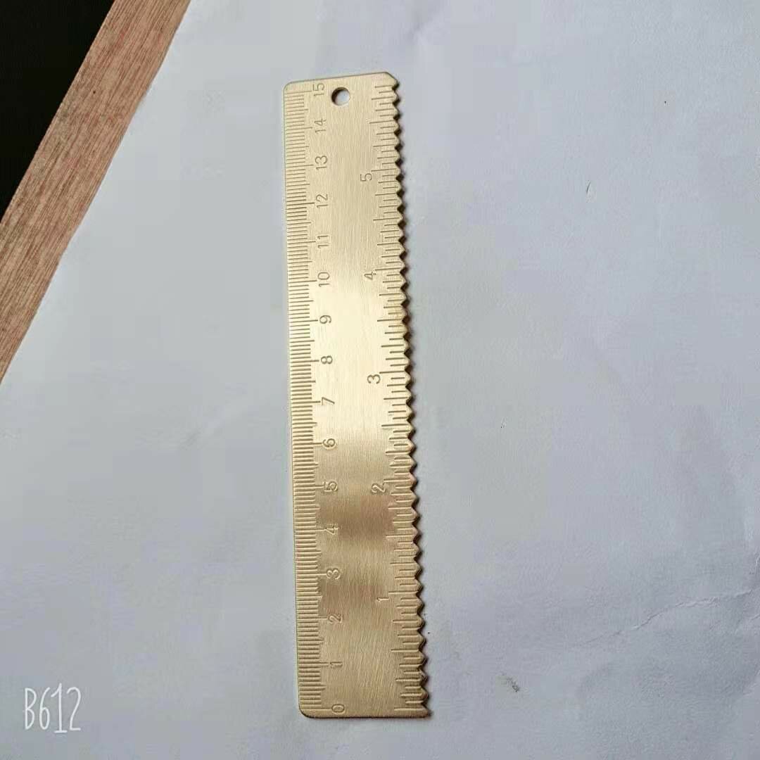 (Один из поколения в поколение) Чистая медная линейка 0-15 см латунная волновая линейка