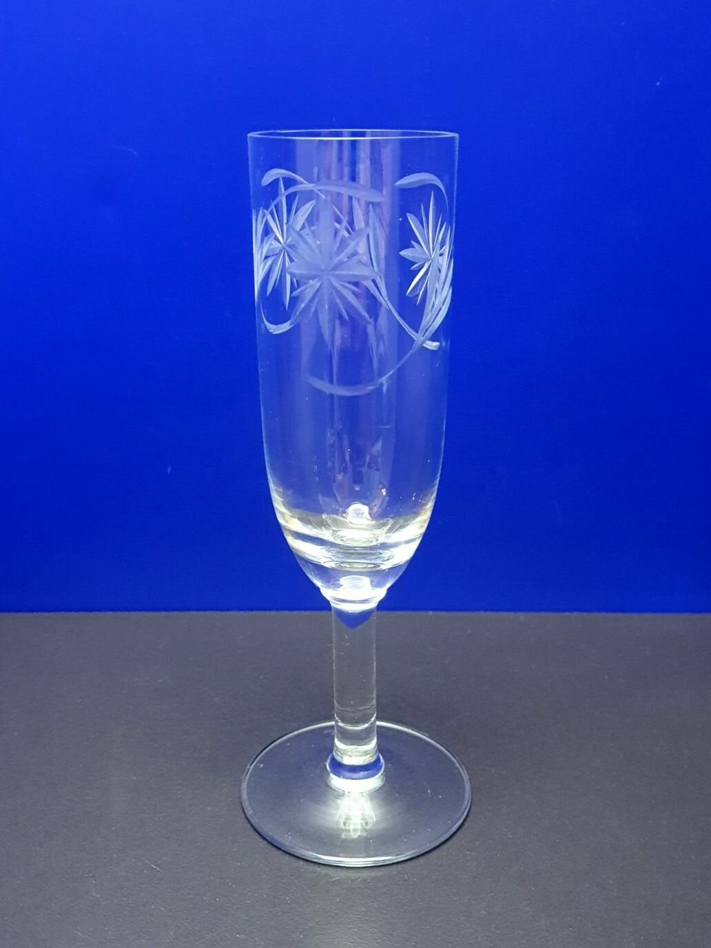 Винтажный фужер для шампанского, стекло с резным узором, ДХЗ, СССР 70е