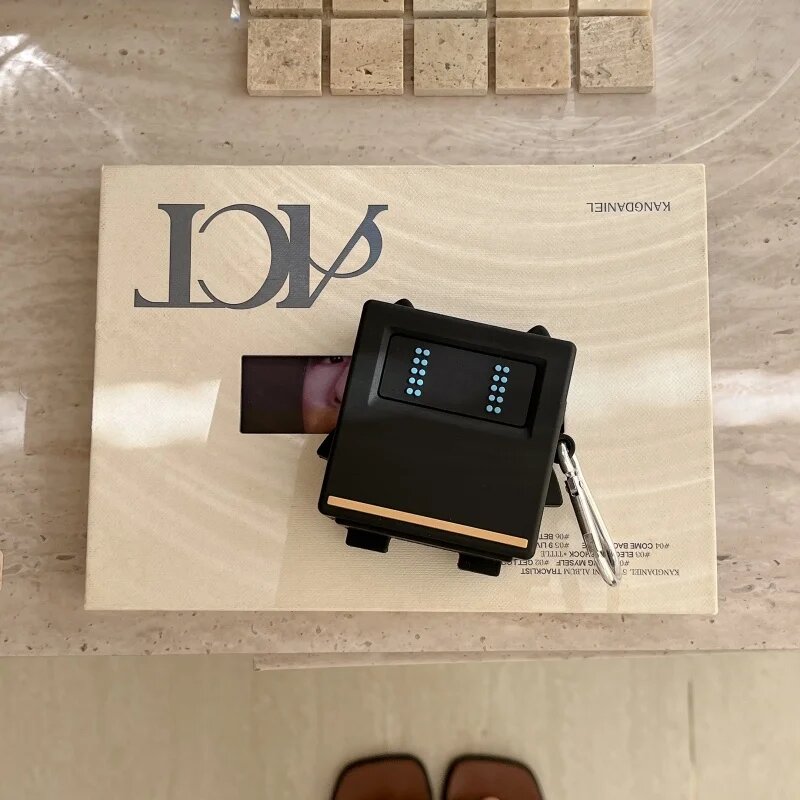 Силиконовый чехол для наушников Anker Soundcore Liberty 5 Robot BK