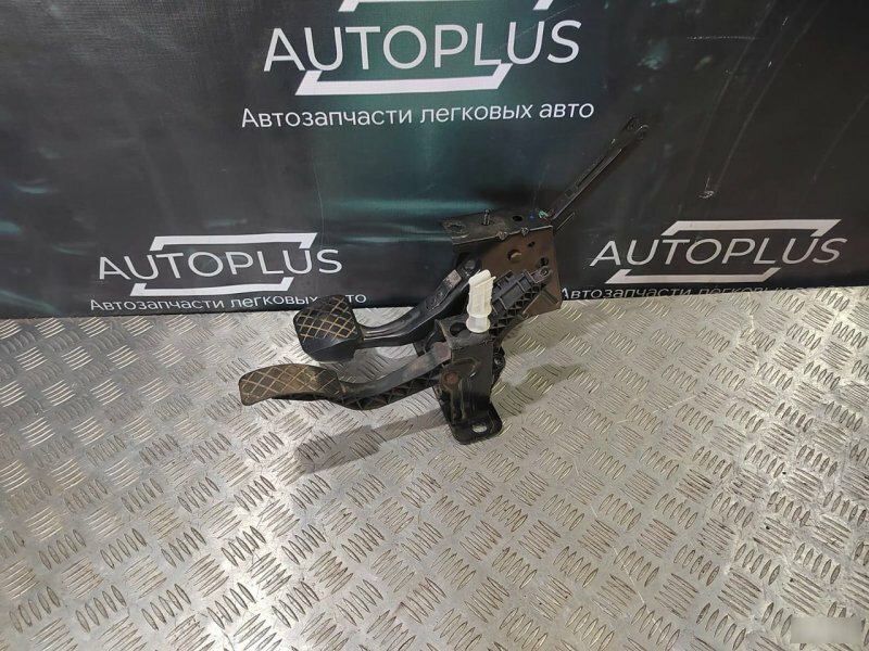 Блок педалей