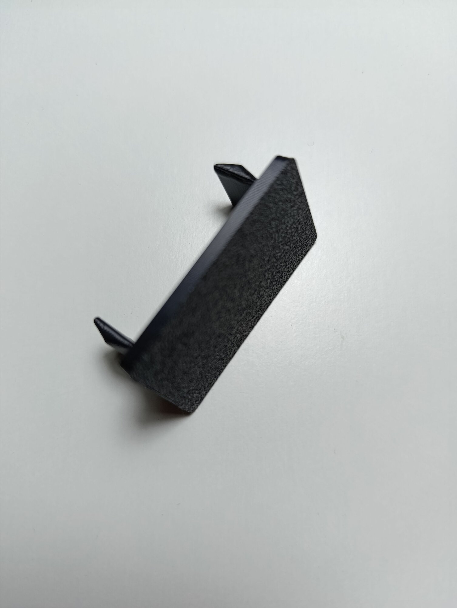 Заглушка кнопки приборной панели Toyota (цвет черный)