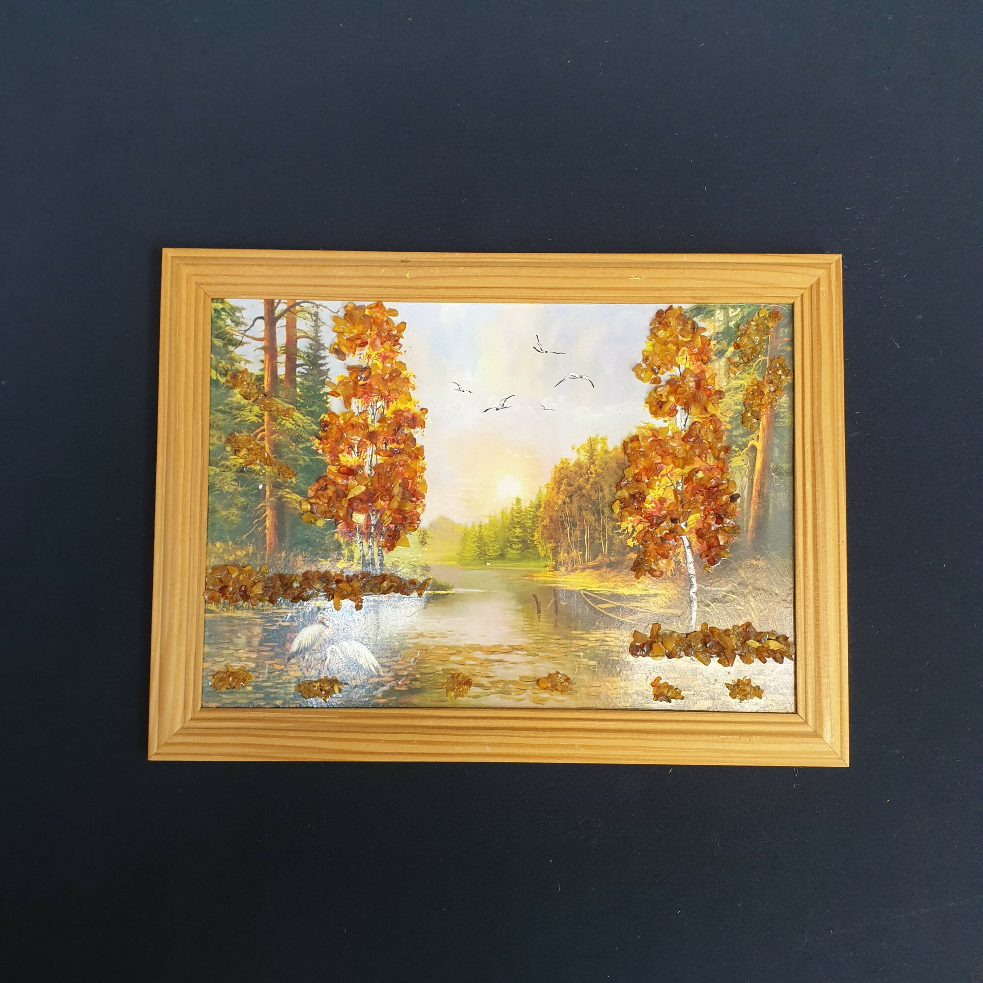 Картина из янтаря, Осенняя река (с янтарной крошкой), размер 23х17 см, винтаж СССР