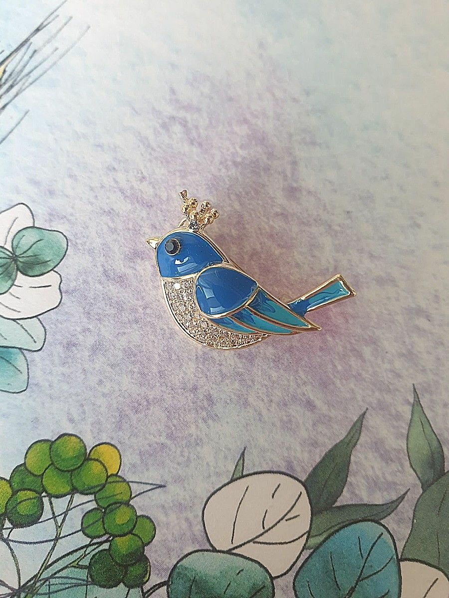 Брошь, стразы