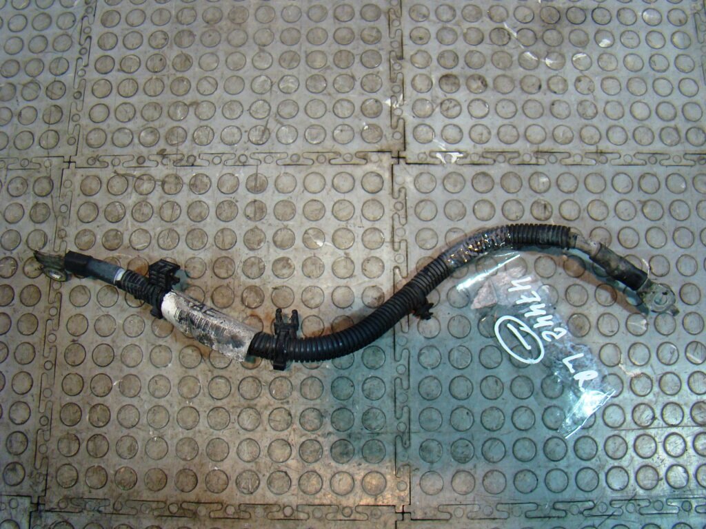 Freelander 2 Провод массы LR001861