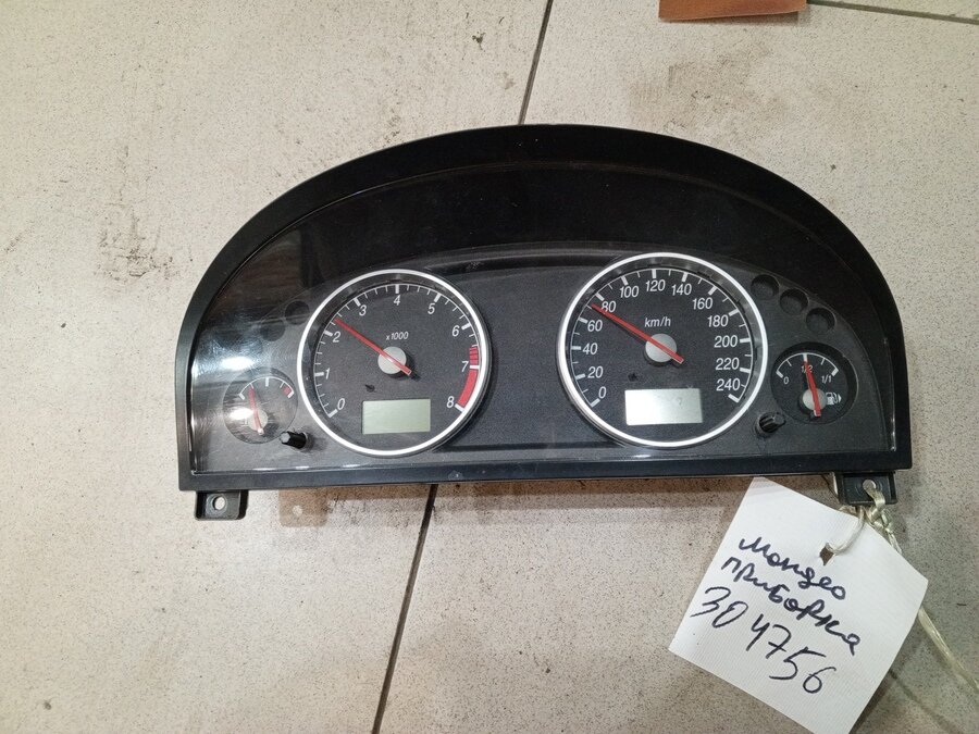 Панель приборов от Ford Mondeo 3 2000-2007