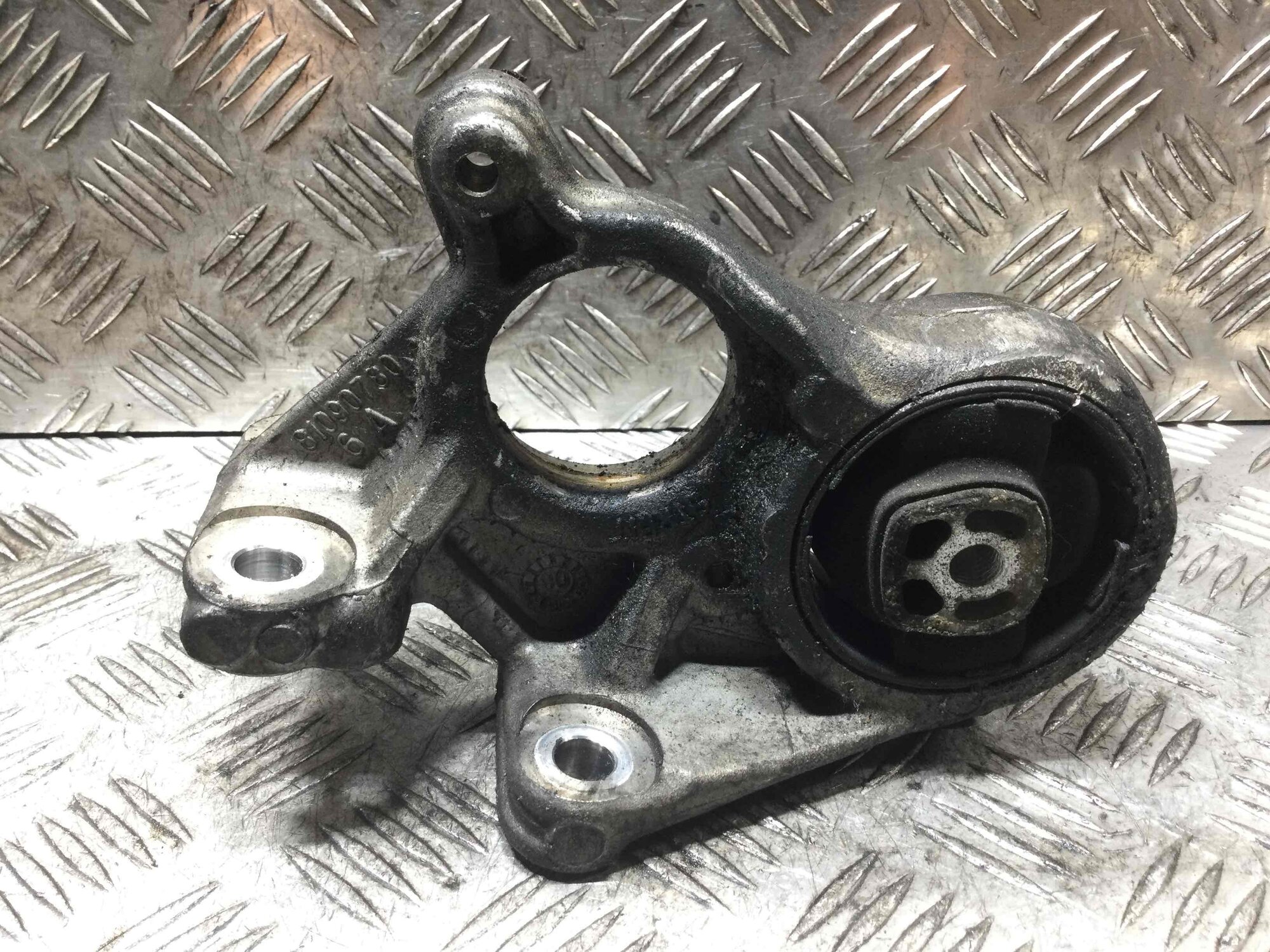 Б/У Кронштейн полуоси Citroen C4 Picasso C4 Picasso (UD) 2006 - 2013 2007 г.