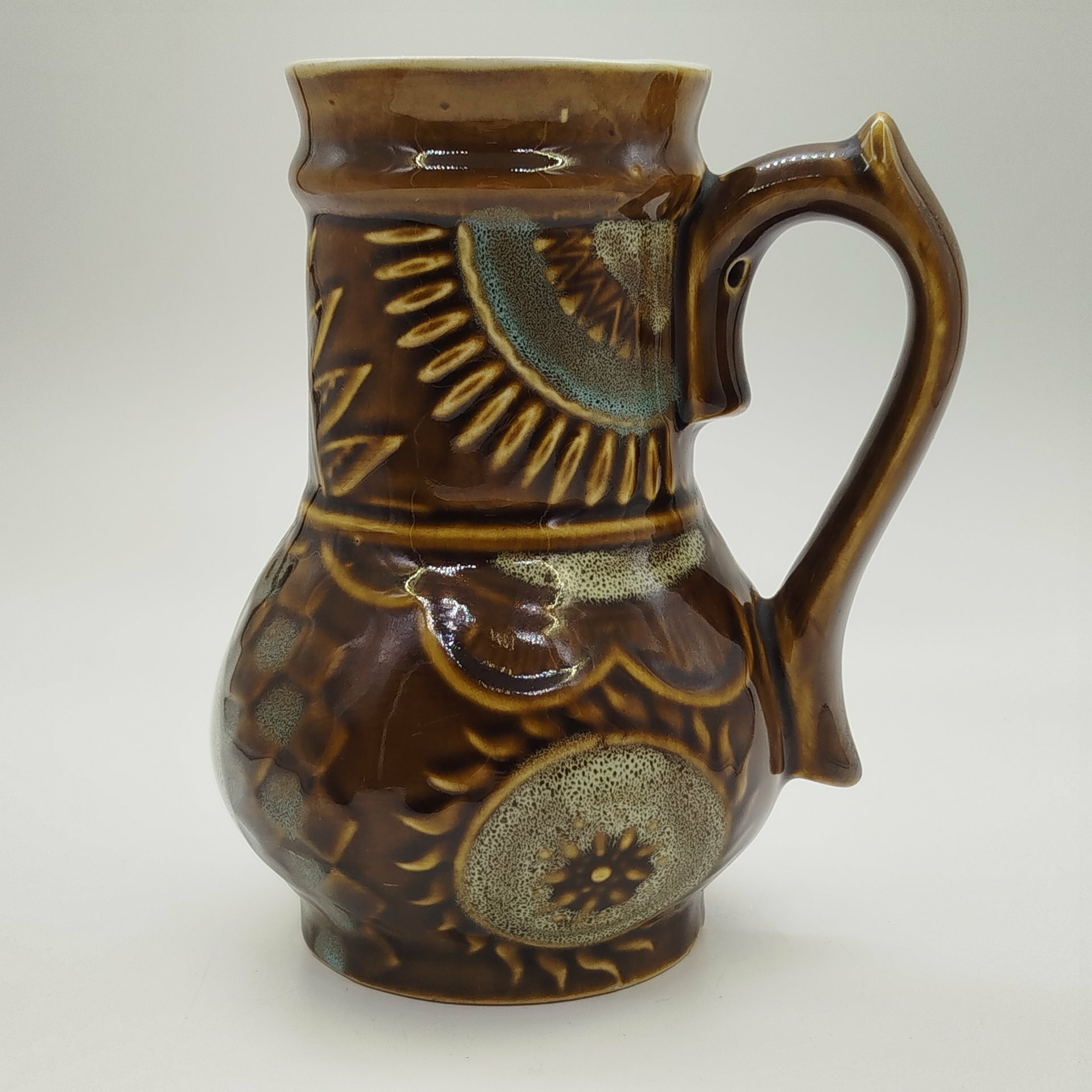 Кувшин с цветочным декором, керамика, глазурь, Московский завод «Изолятор»