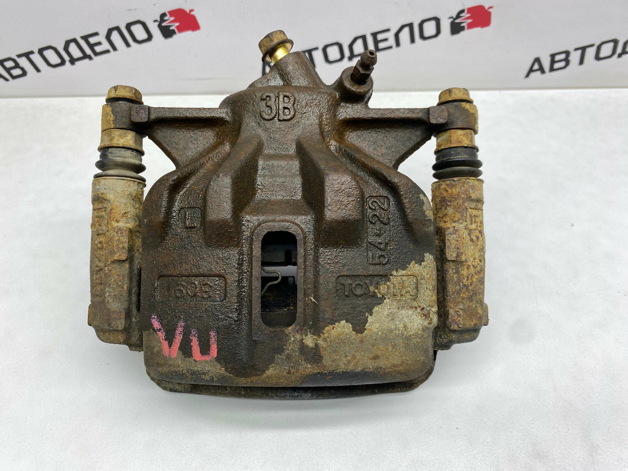 Суппорт тормозной п/л Toyota Prius NHW10 1998 г