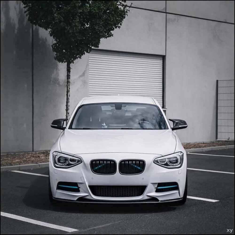 Спойлер переднего бампера для BMW 1 серии F20/F21 M Sport (2012-2014) черный/белый, ABS пластик — фото 1