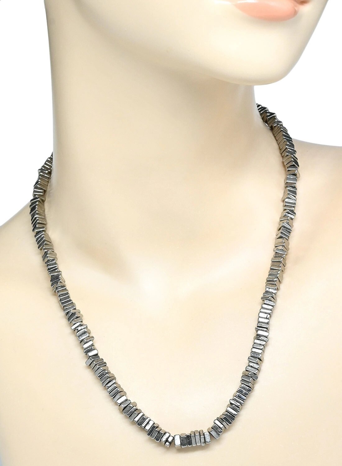 Бусы, пирит