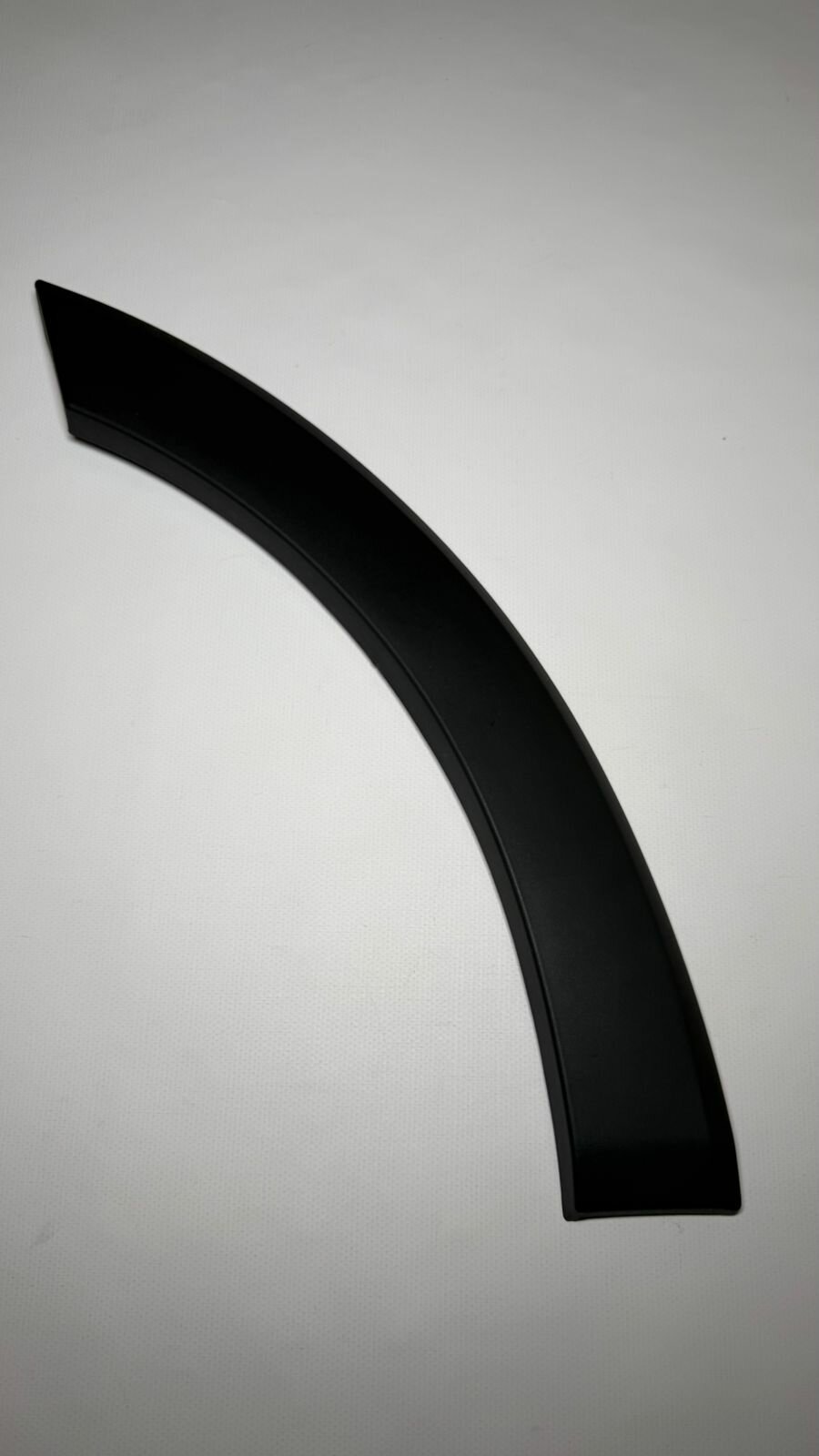 Молдинг передней арки BК31V278L00AD5СND, левый, черный, для Ford Transit