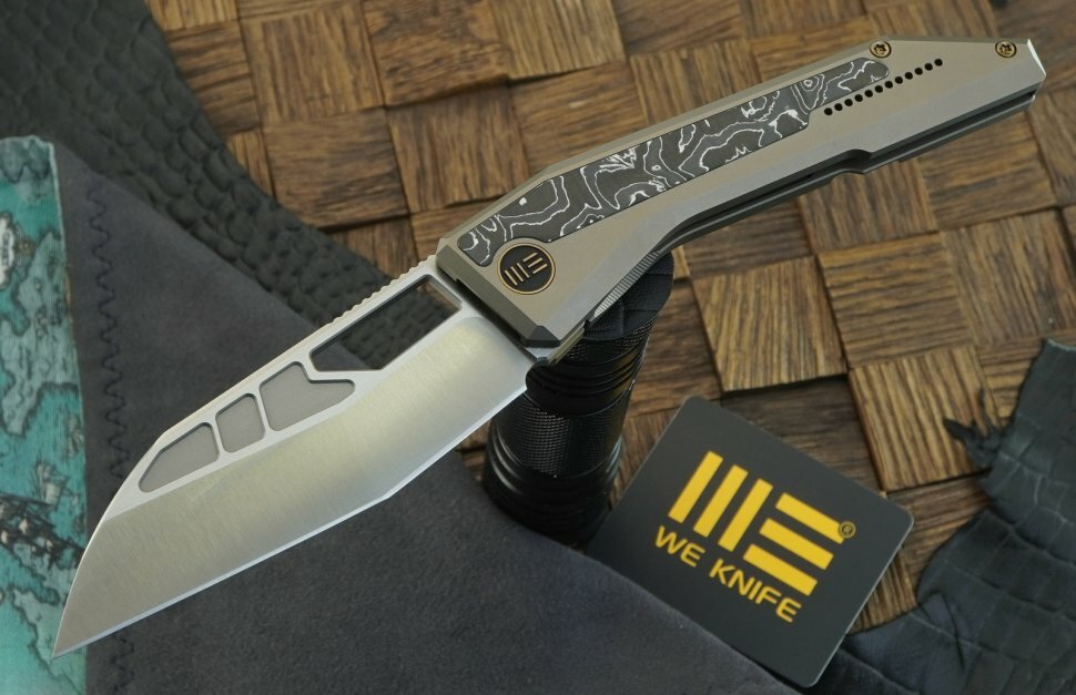 Складной нож We Knife Inceptus, сталь M390, S, рукоять титан/карбон с алюминием