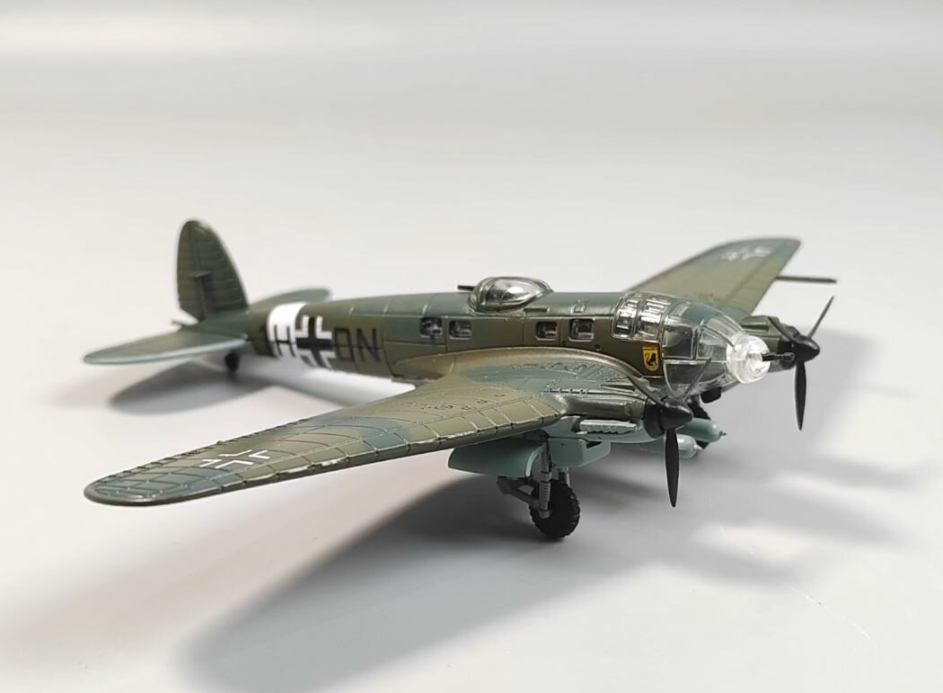 Готовая модель 1:144 Heinkel He 111, литьевой металл, коллекционная