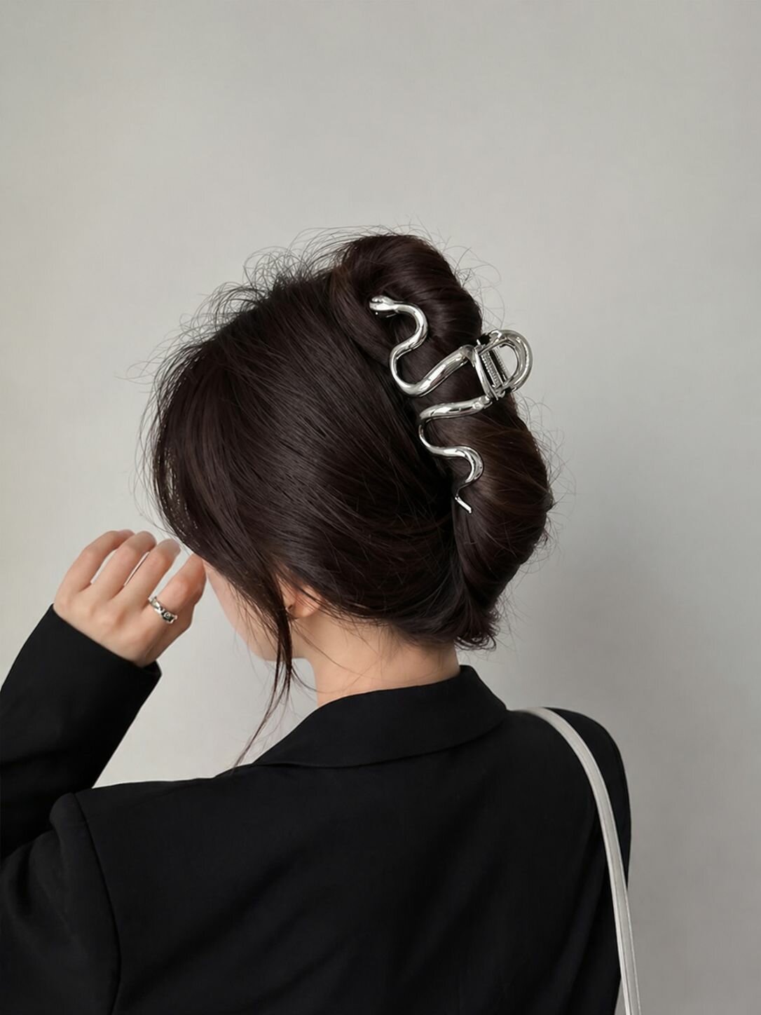 Крабик для волос большой змейка APSIS accessories