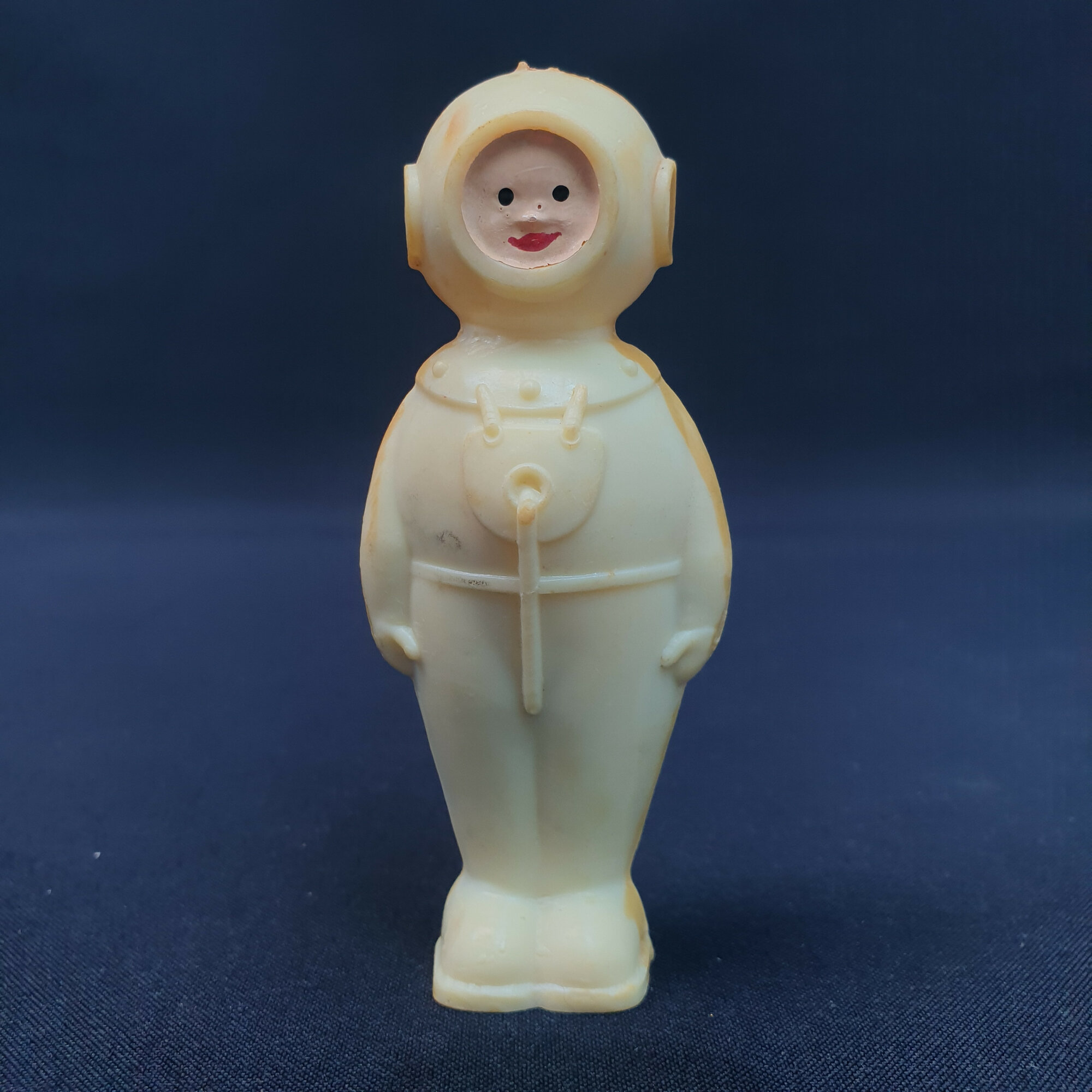 Винтажная игрушка СССР. Фигурка водолаза из пластмассы, советская коллекционная миниатюра