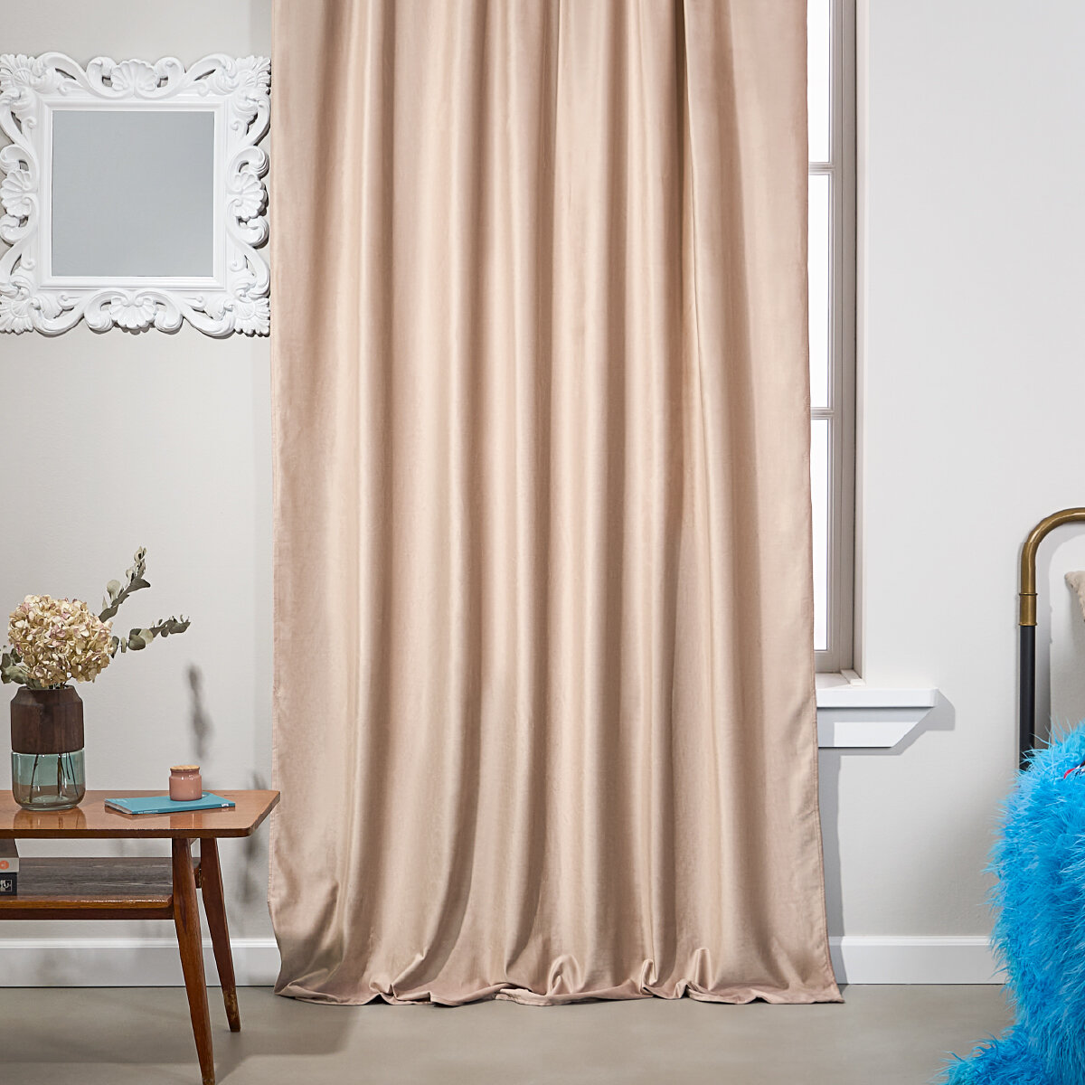 Штора готовая на окно бархатная Iris однотонная, бежевая 160х270 см