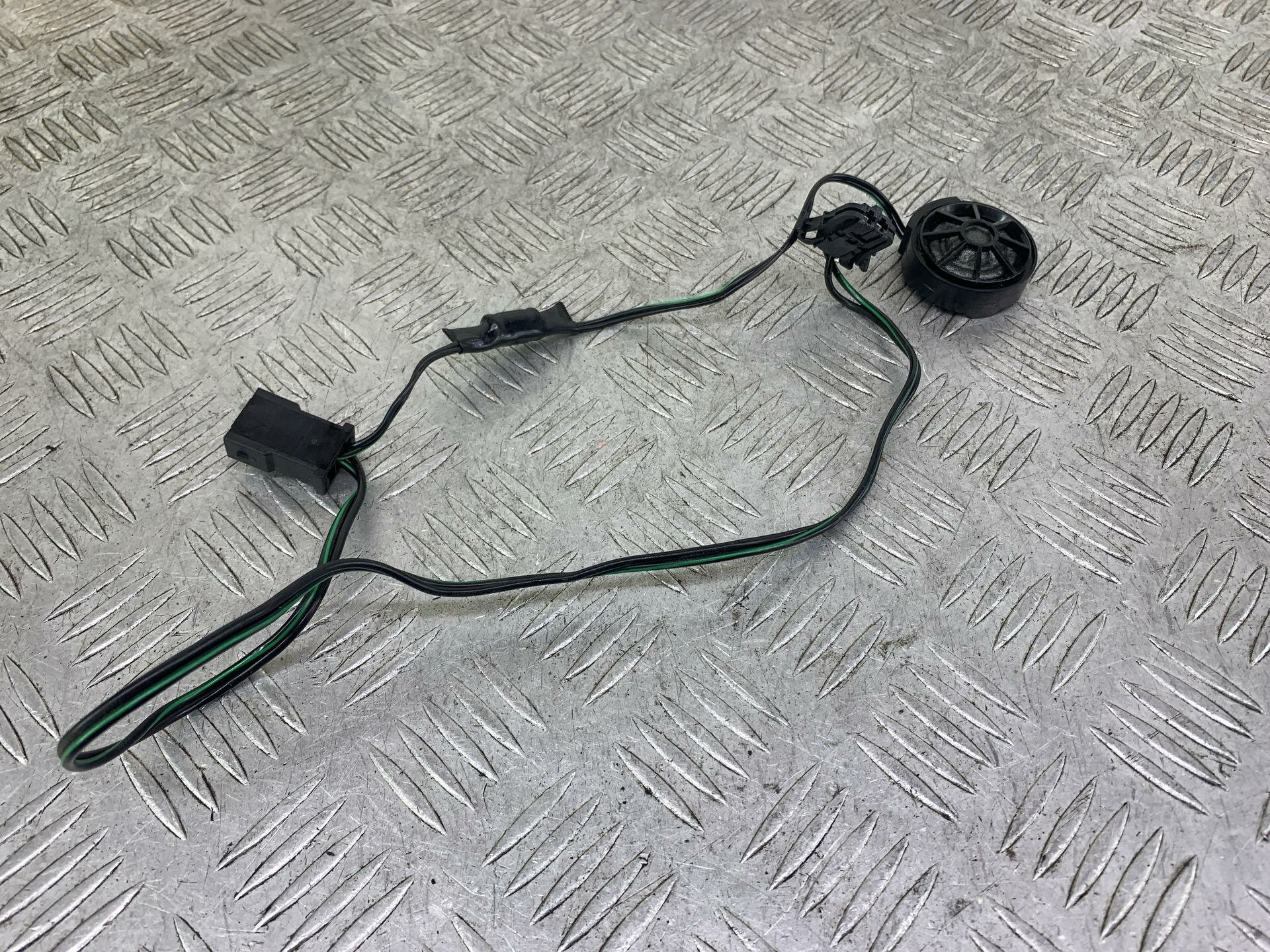 Динамик высокочастотный (пищалка) двери передней левой Audi A6 C5 1999 4B0035399