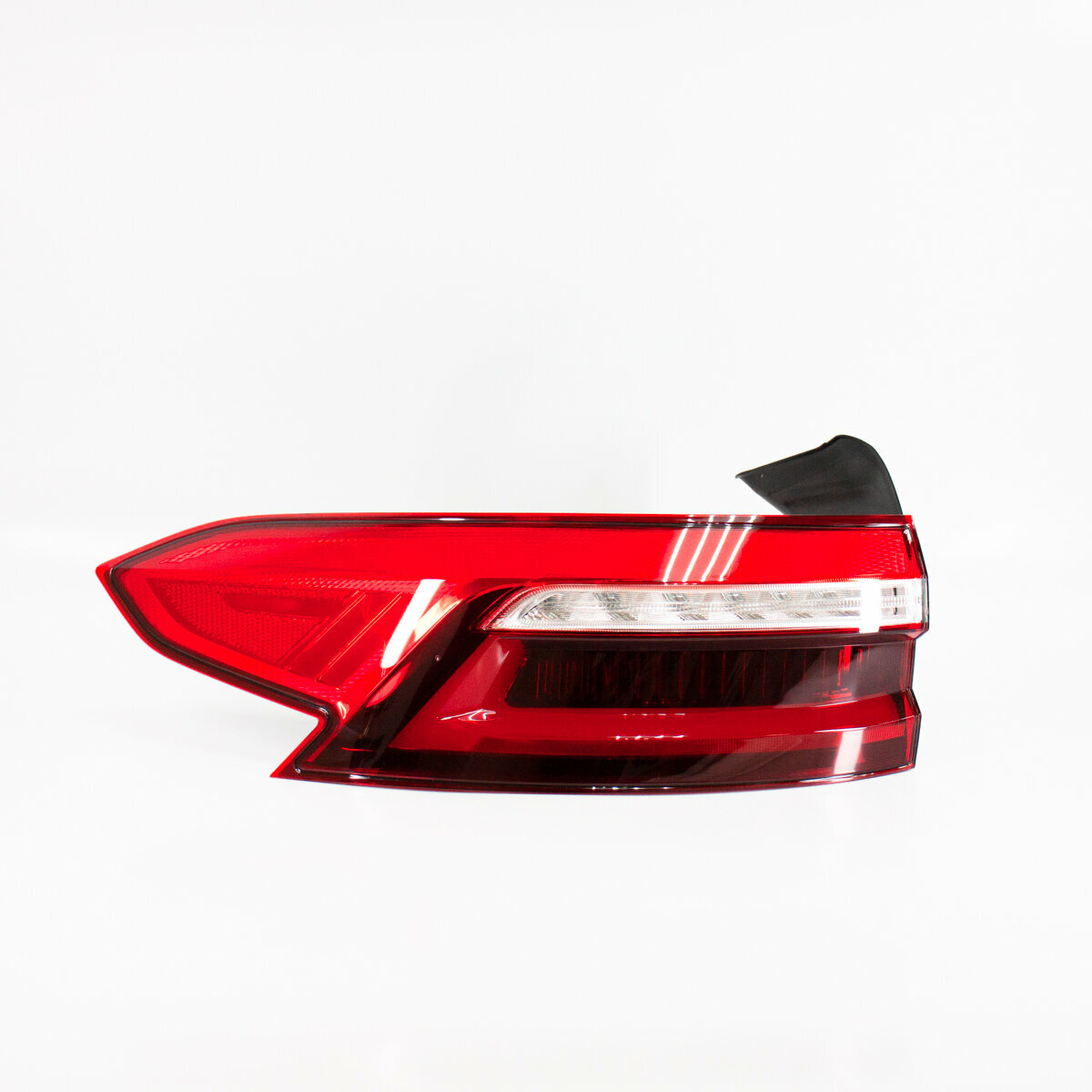 Фонарь задний левый на крыло HAVAL F7 ; 4133101XKQ00A