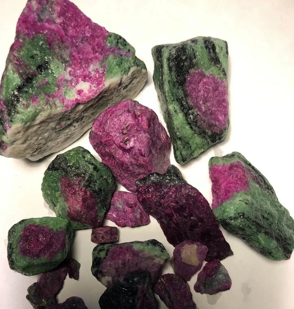 Натуральный танзанийский рубин в зоизите ACSDVOCATE, 100G