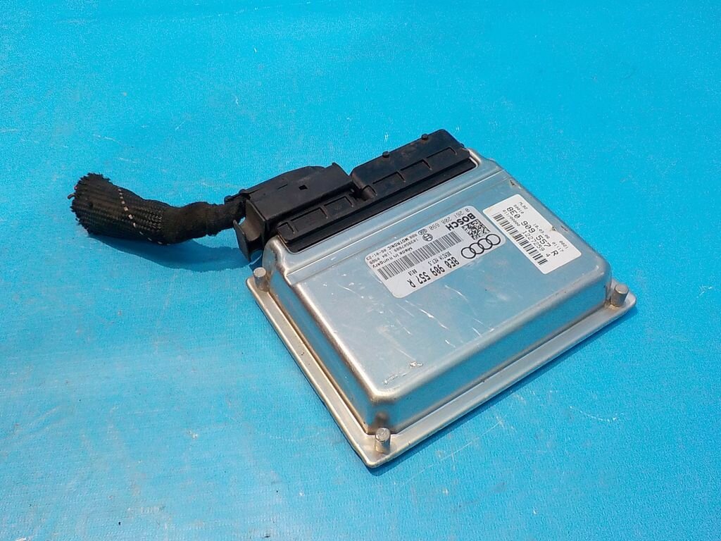 Блок управления двигателем Audi A4 (B7) 2005-2007 8E0909557R - Б/У