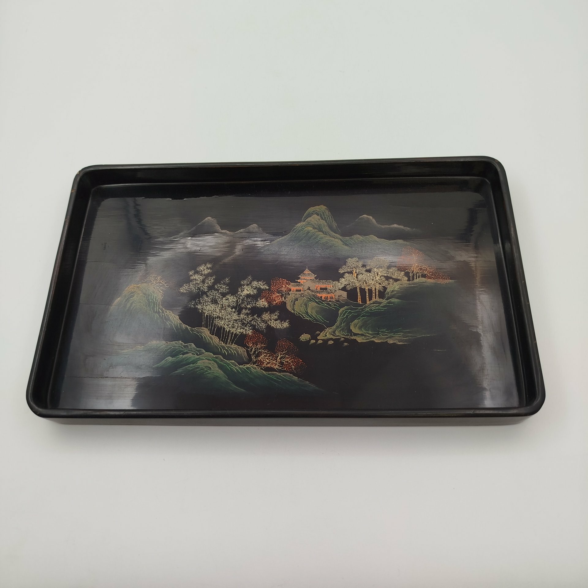 Поднос в восточном стиле, украшенный изображением пейзажа, папье-маше, лак