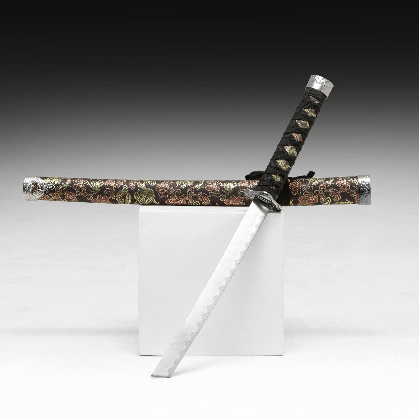 Сувенирное оружие Катана , чёрные ножны с узорами в виде дракона, 70 см