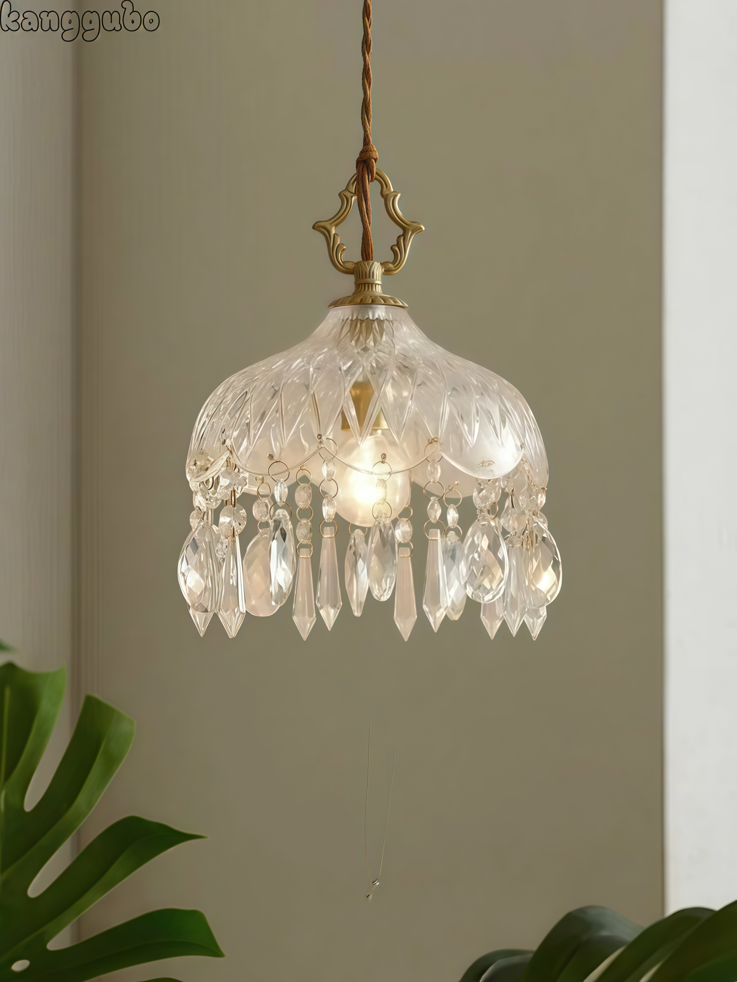 Люстра в стиле французской лёгкой роскоши из чистой меди с винтажными кристаллами, 15*20 см.