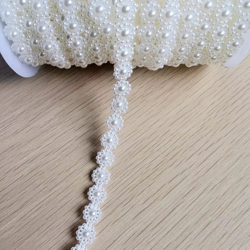 Цепочка из бисера YUSDTSHA 10 мм молочно-белая 2 метра белый