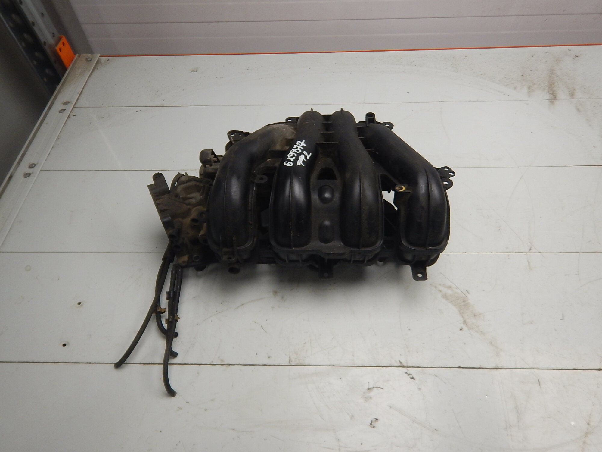 Б/У Коллектор впускной, Ford (Форд)-FOCUS 2 (08-11) FORD FOCUS 2 (08-11) 1,8 QQDB Без видимых повреждений. 629877 FORD ар...