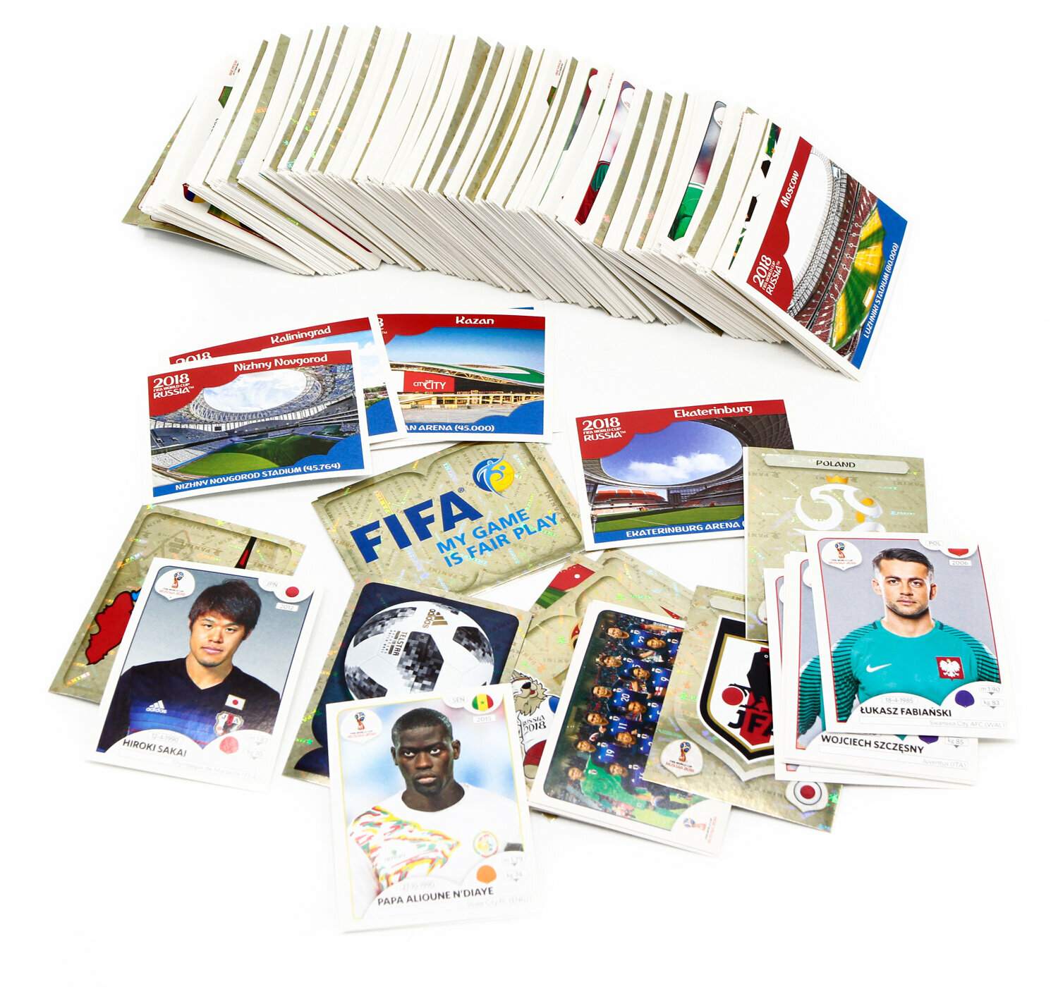 Наклейки для коллекционирования Panini Чемпионат мира по футболу FIFA 2018, 682 наклейки