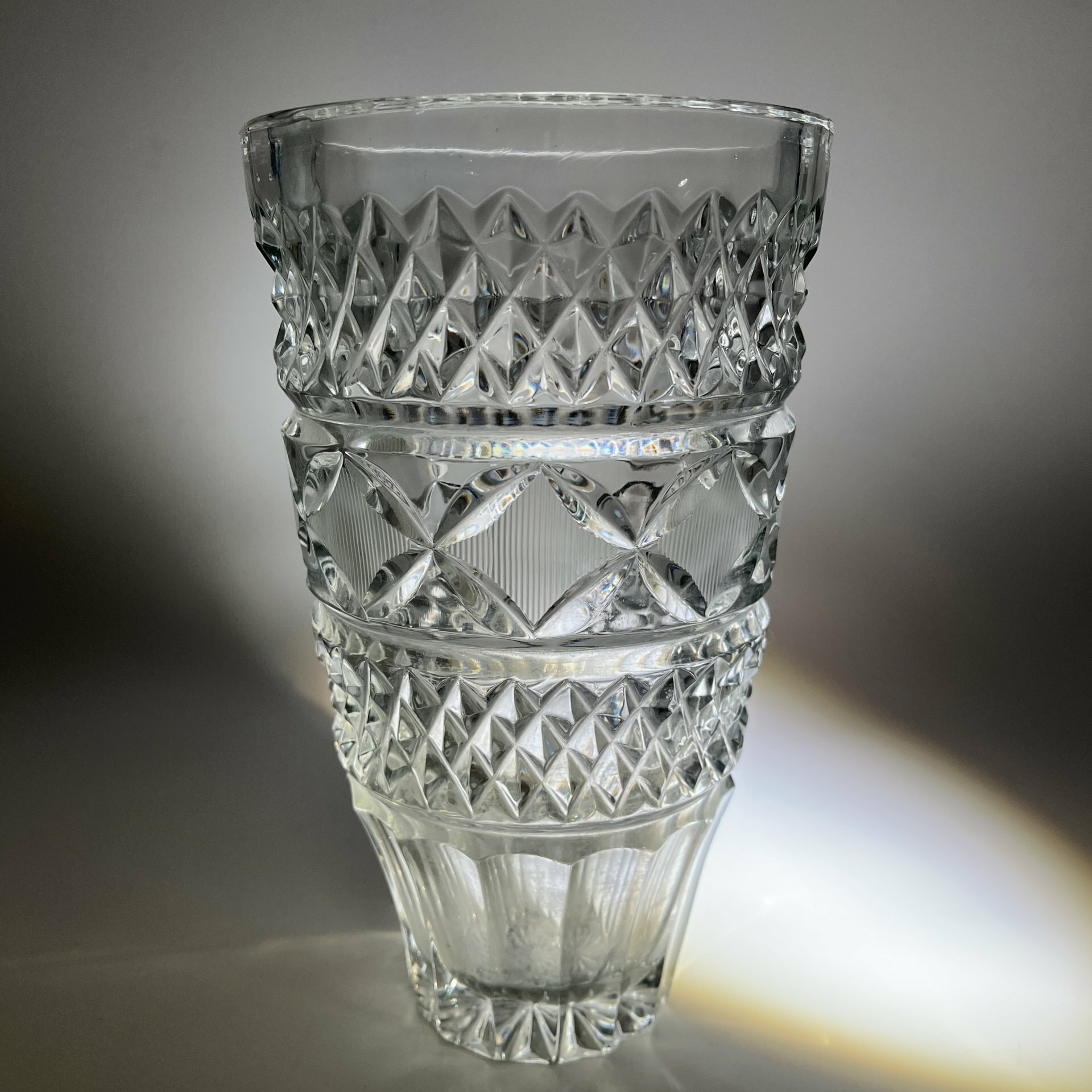 Ваза с рельефным декором, хрусталь, алмазная грань, матирование, СССР, 1970-1990 гг.