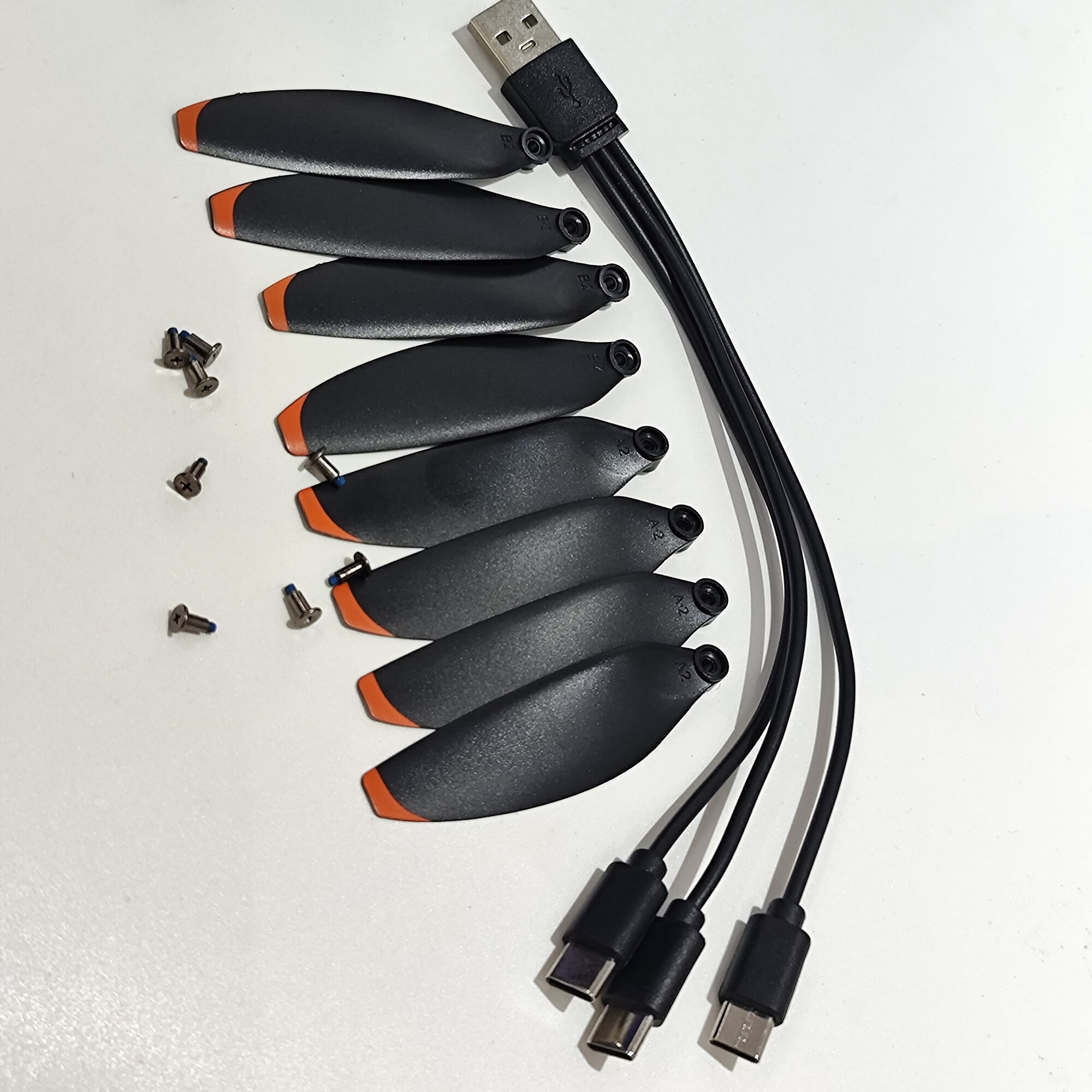 RC самолёт Для L600Pro Max бесщёточный складной RC квадрокоптер, лопасти пропеллера и зарядный кабель, запасная часть