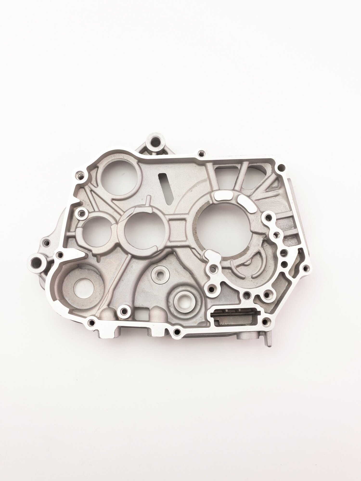 Картер двигателя правый YX 125 153FMI, 154FMI W120 полуавтомат верхний электростартер ориг. для питбайка