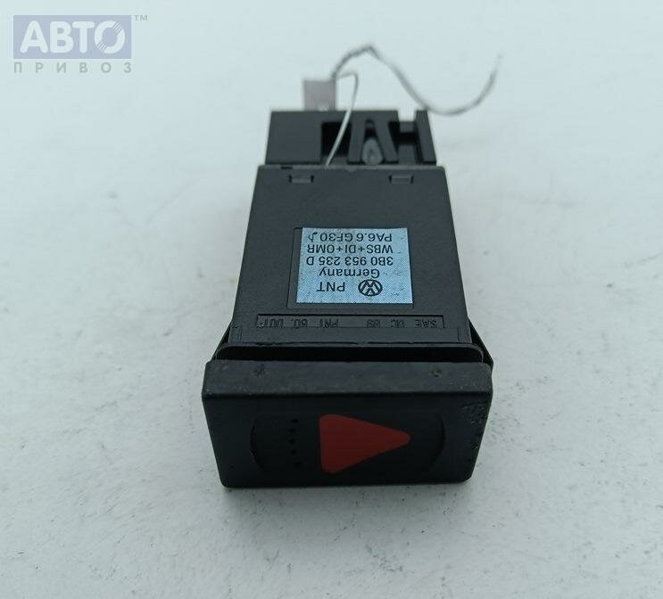 Кнопка аварийной сигнализации (аварийки) Volkswagen Passat B5+ (GP)