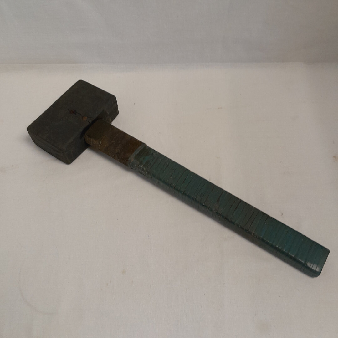 Кувалда 42 см длина, резиновая, рукоять дерево. Винтаж, СССР