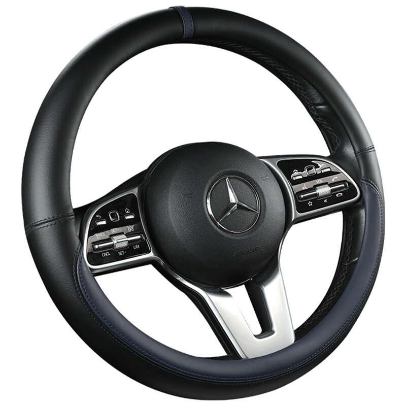 Four seasons использует чёрный комплект F14 с переменным цветом и круглым рулевым колесом