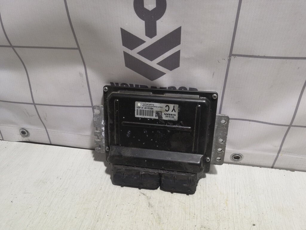 Блок управления двигателем Nissan Almera N16 2000-2006