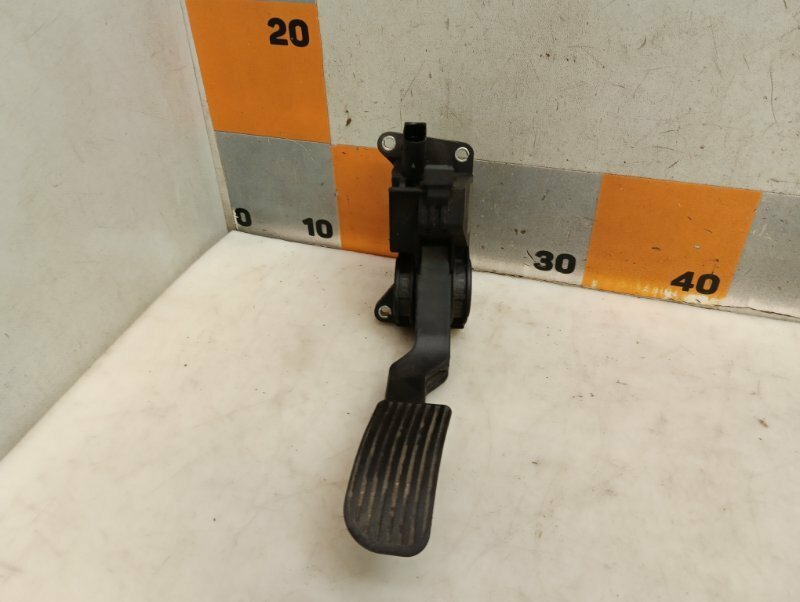 Б/У Педаль газа Mercedes-Benz Vito W638 416376 MERCEDES-BENZ арт. A9013000404