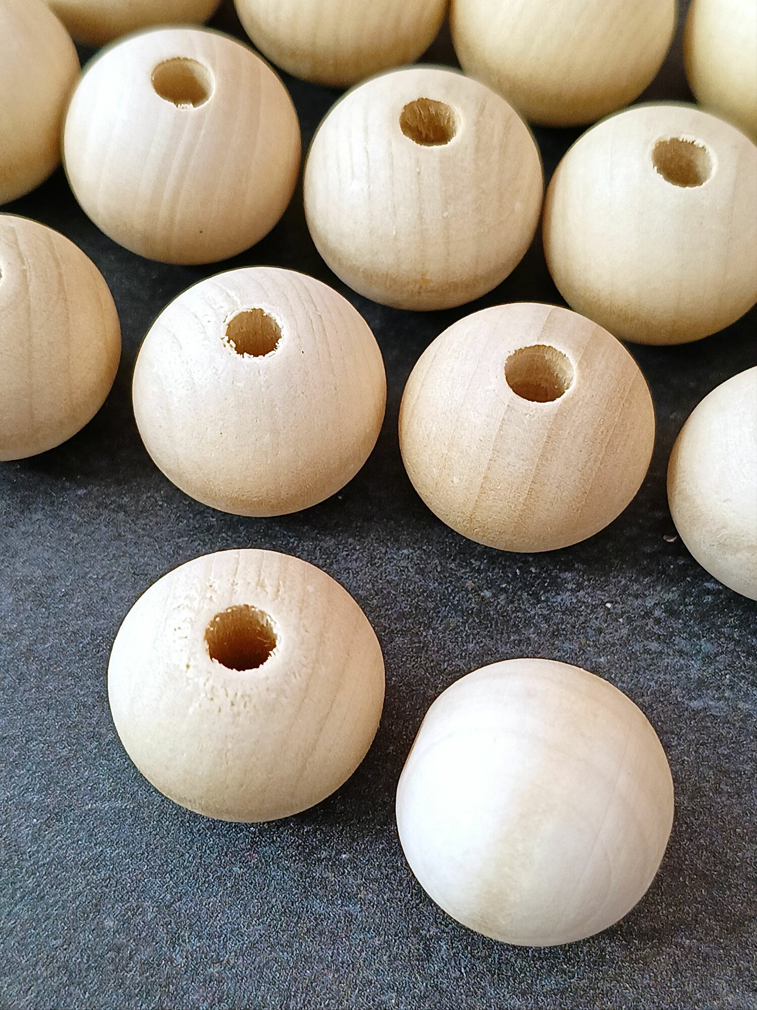 Бусины деревянные круглые для дред косичек макраме 25мм 10шт