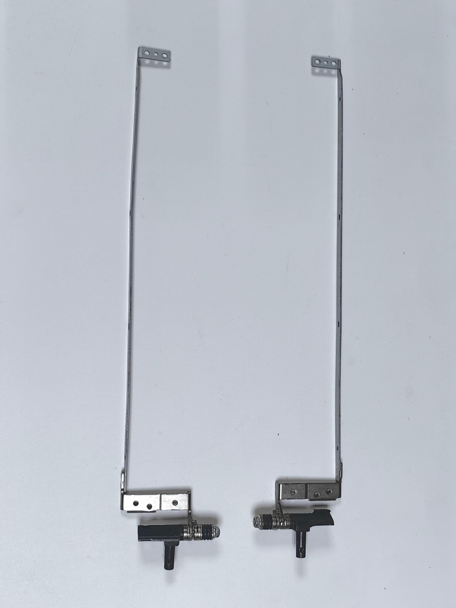 Петли ноутбука для DNS Gamer (0164799) W170ER Clevo W170HR