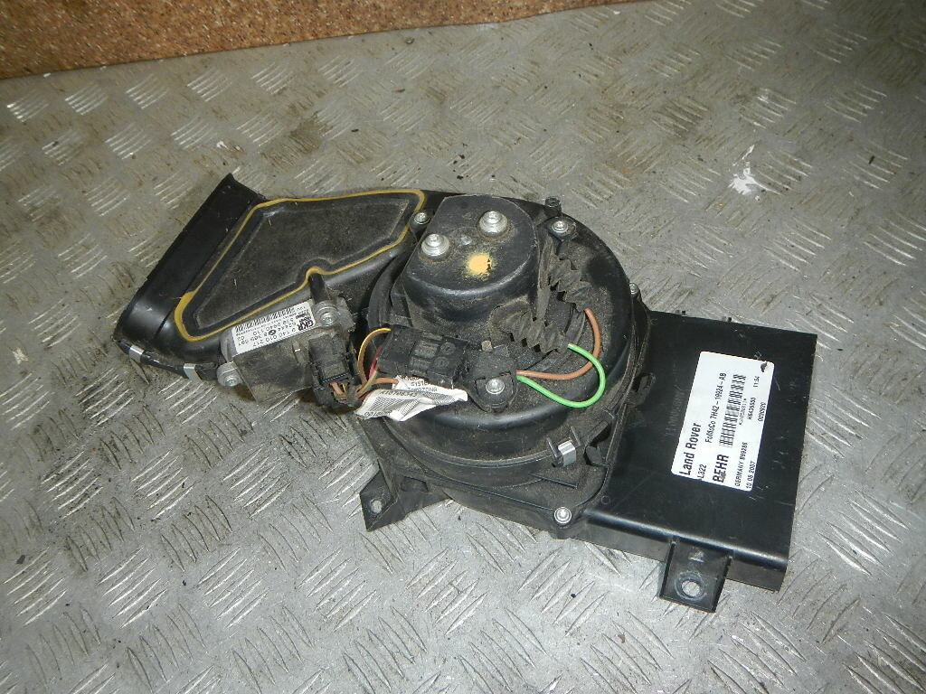 Б/У Моторчик отопителя, Land Rover (Ленд Ровер)-RANGE III (LM) (02-) LAND ROVER RANGE ROVER III (LM) (02-) Задний,в сбор...