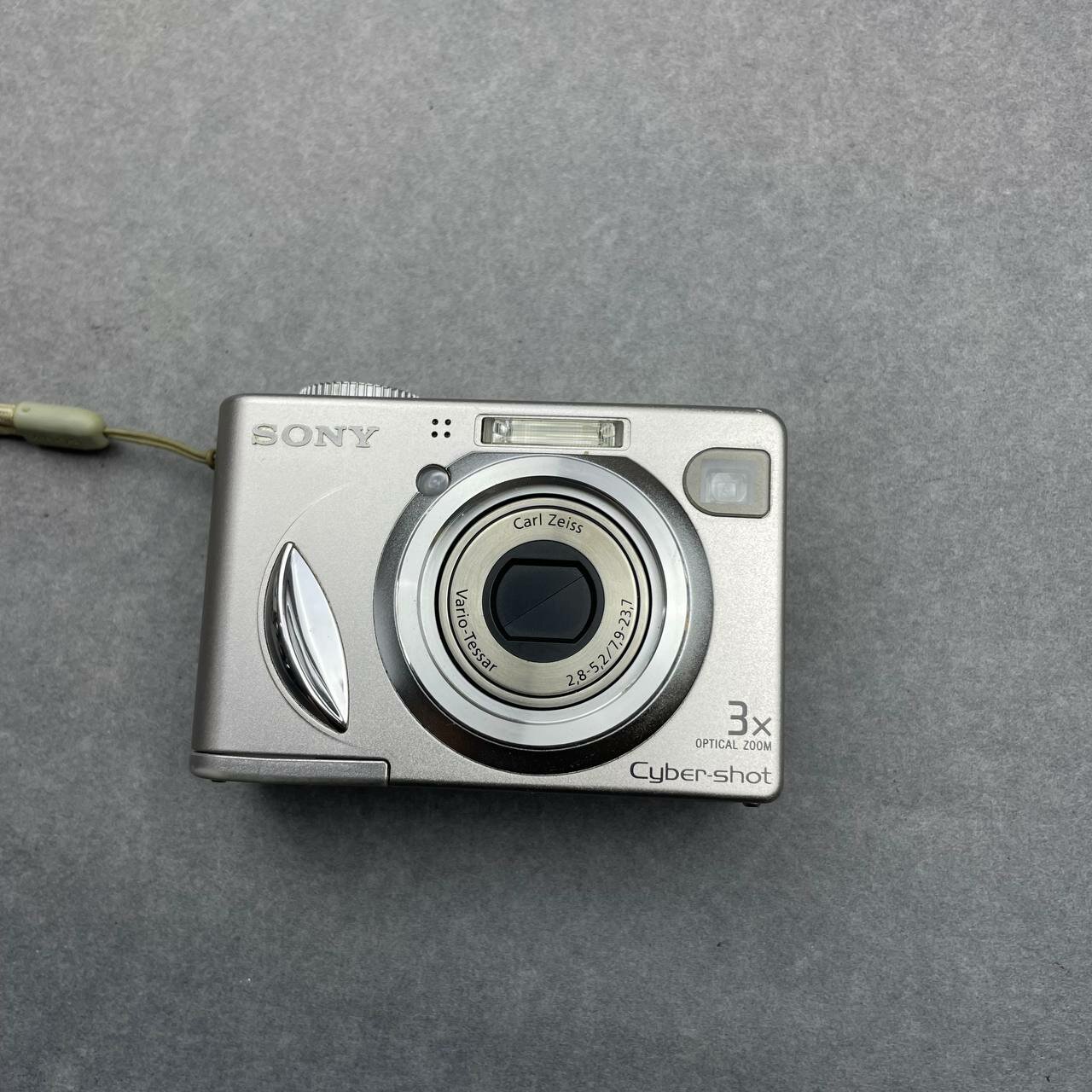 Цифровой компактный фотоаппарат Sony Cyber-shot DSC-W5, серебристый