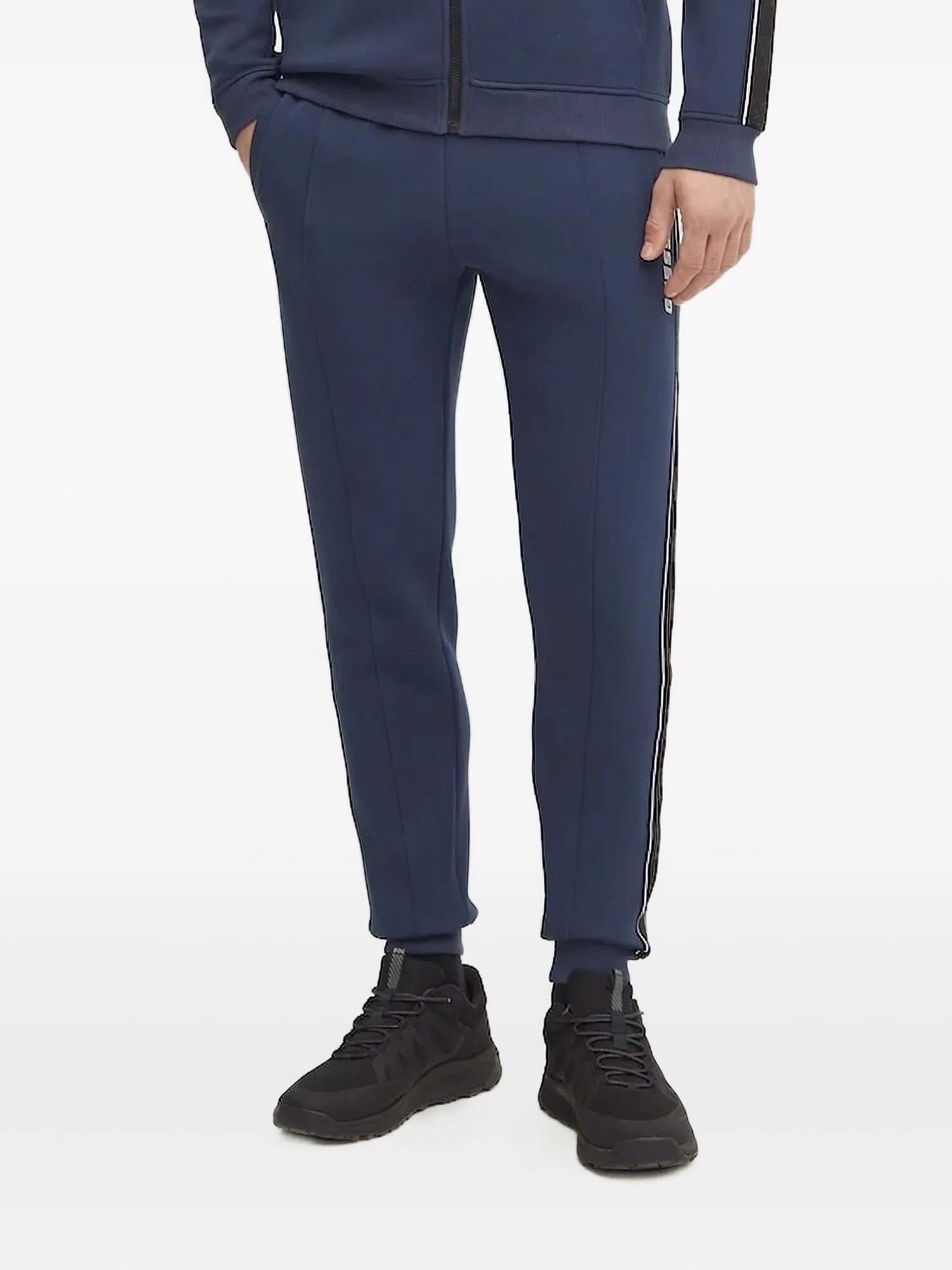 Брюки спортивные